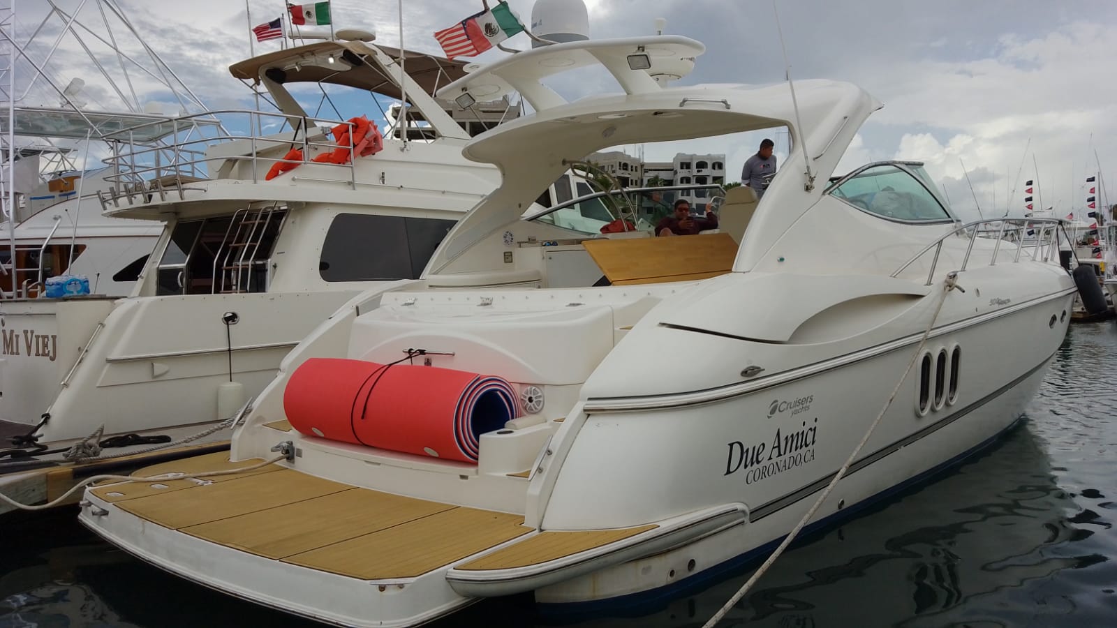 Renta de Yates Privados – Yates Los Cabos
